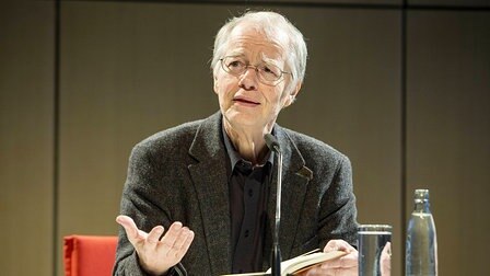 La historia detrás de la primera botella de Trinaranjus: un sabor que ...